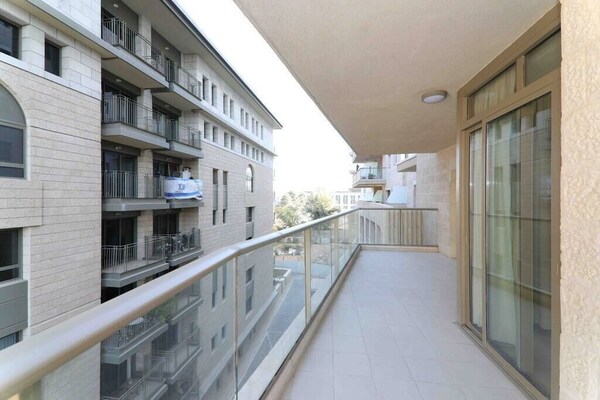 Gorgeous 2 Bdm Apt Haneviim Court - Jerusalén