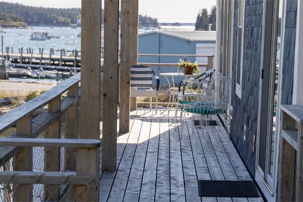 Seabreeze On The Harbor - Stunning Island Retreat Perched On Stonington Harbor - Stonington, ME