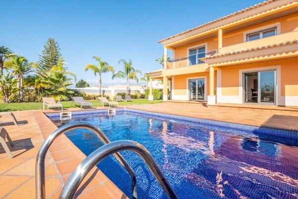 Villa Simão Com Piscina Privada - Guia