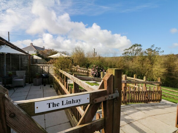 The Linhay, Pet Friendly, Character Holiday Cottage In West Down - Barnstaple
