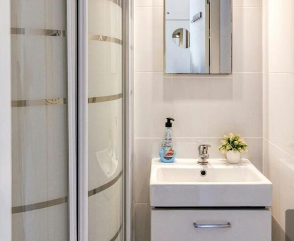 Homerez - Studio Empuriabrava - See - El Port de la Selva