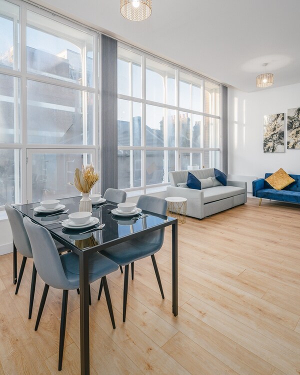 Luxury 2 Bed Apartment - Town Centre - Fast Wifi - Harpenden