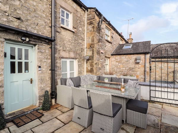 Market Square Maisonette, Family Friendly In Kirkby Lonsdale - Ingleton