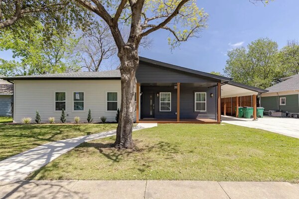 Spacious Family/group Stay Near Downtown - Fairview, TX