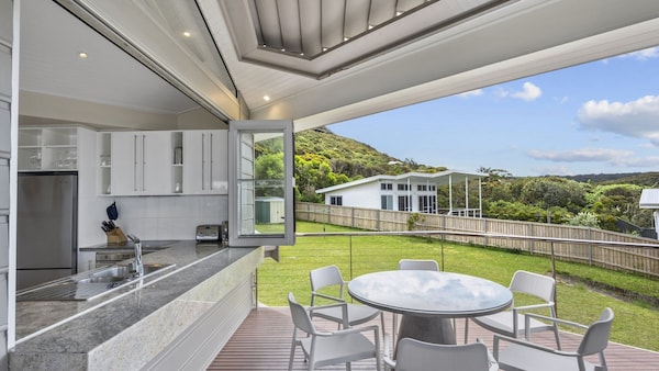 'A Beachside Getaway 13' By Accom Holidays - Ettalong Beach