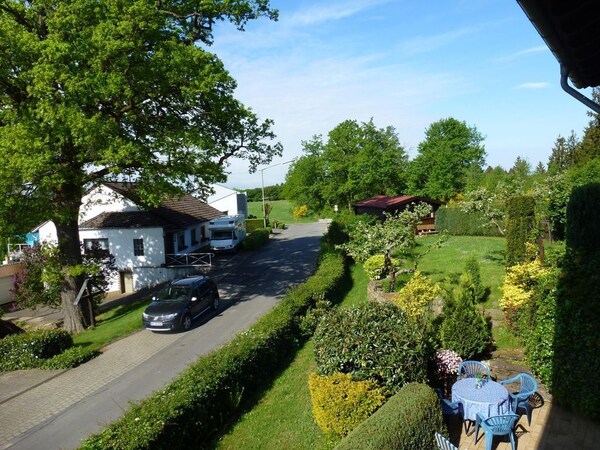 Ferienwohnung Zur Eiche - Ruhige 70qm-ferienwohnung Im Westerwald - Morsbach