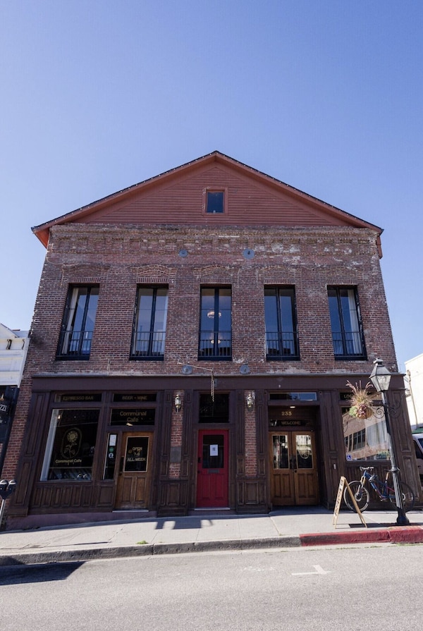 Speakeasy Double Room (Rm 5) - Nevada City, CA