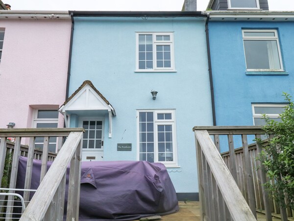 6 Hillside Terrace, Pet Friendly, With A Garden In Kingswear, Devon - Totnes