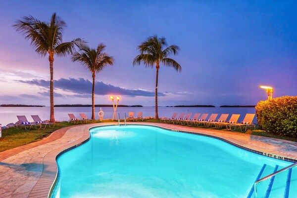 Enjoy Sunset Views From Your Villa With Pool & Beach Access In Fl - Panhandle Key, FL