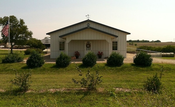 Quiet Cozy 3 Bedroom Country Cottage In Rural Farm Community. Pet Friendly. - Milford Lake, KS