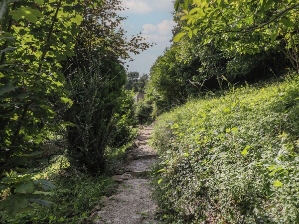 Amazing View, Pet Friendly, Character Holiday Cottage In Malvern - Ledbury