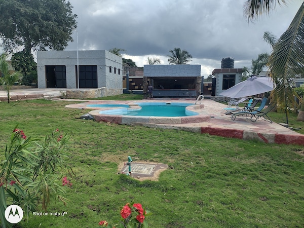 Immaculate 5-bedroom Villa Garden In Dar Es Salaam - Dar es Salaam