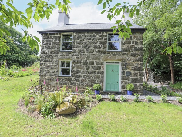 Bryn Moelyn Cottage, Pet Friendly, With Hot Tub In Morfa Nefyn - Nefyn