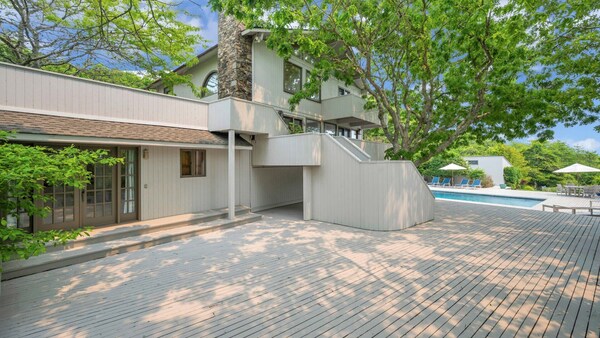 Beautiful Montauk Home, Perfect For Families, Minutes To Montauk Beaches - Montauk, NY