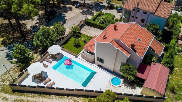 Luxury Villa With A Swimming Pool Zadar - Diklo, Zadar (K-22230) - Zadar
