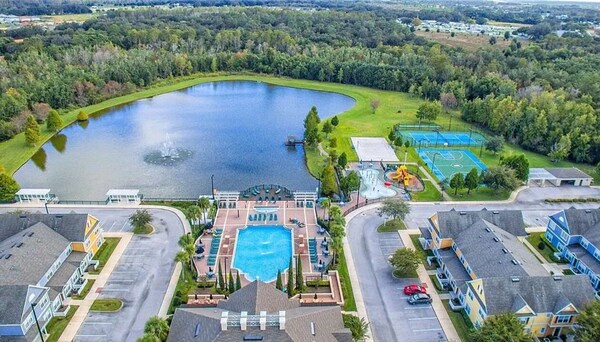 Luxury Condo Near Disney - Kissimmee, FL