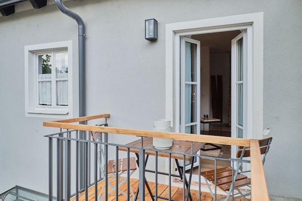 Apartment Mit Balkon / 1 Schlafzimmer - Kelheim