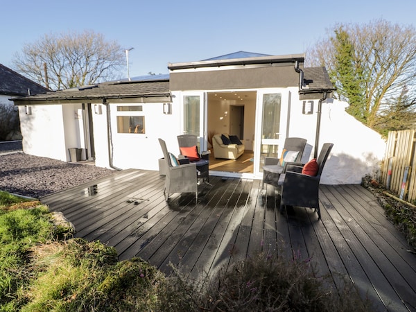 The Cottage At Cromlech Manor Farm, Family Friendly In Benllech - Benllech