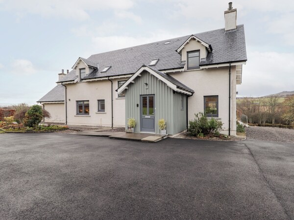 Moy Bridge Croft, Pet Friendly, With Open Fire In Strathpeffer - Beauly
