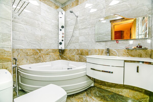 Luxury Apartment On K4 - Baku