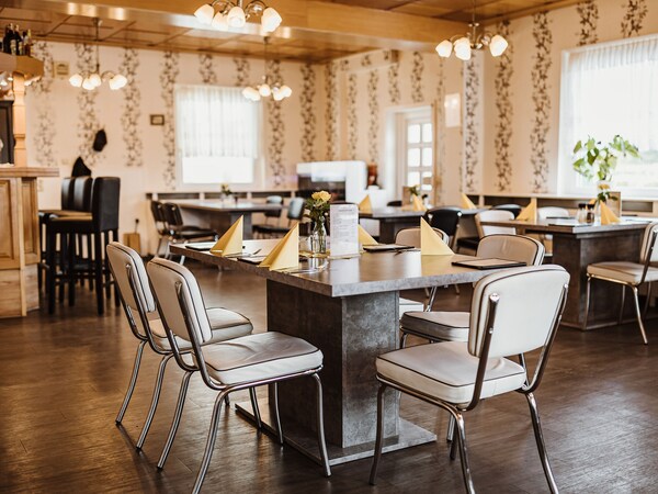 Zimmer 12 - Rebentisch - Hotel * Ferienwohnungen * Restaurant - Tanne