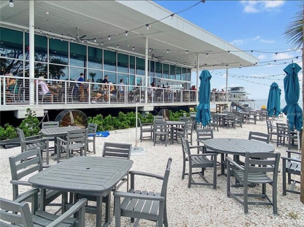 Perfect Getaway+ Bikes+patio-close2beach+pickleball - St. Petersburg, FL