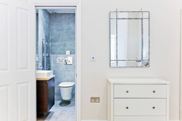 Outstanding 1 Bed Duplex - Notting Hill