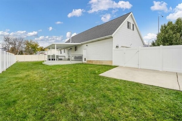 Home Away From Home: Pet And Family Friendly! - Lehi, UT