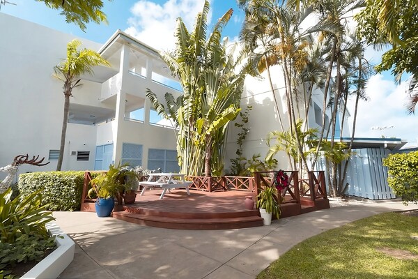 Relax And Recharge! 3 Relaxing Rooms W\/ Balcony | Outdoor Pool - Bridgetown