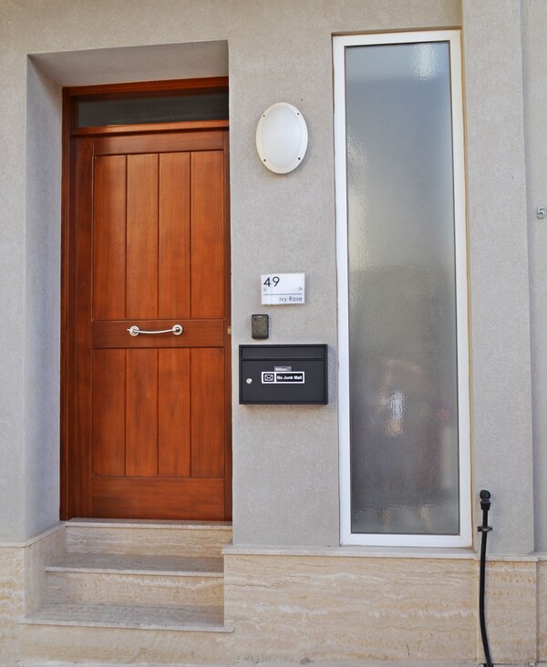 Own Entrance Maisonette A Few Meters From Promenade, Restaurants - Aeropuerto de Malta (MLA)