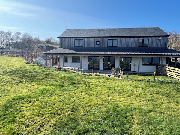The Pier House, Pet Friendly, Country Holiday Cottage In Ardfern - Jura