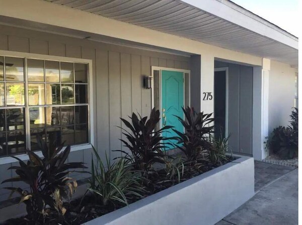 Waterfront Getaway In Charming Beach Town! - Port Charlotte, FL