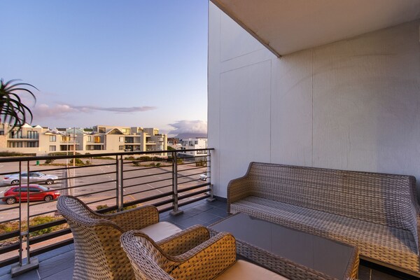 Eden On The Bay 108 - Two Bedroom Apartment, Sleeps 4 - Western Cape
