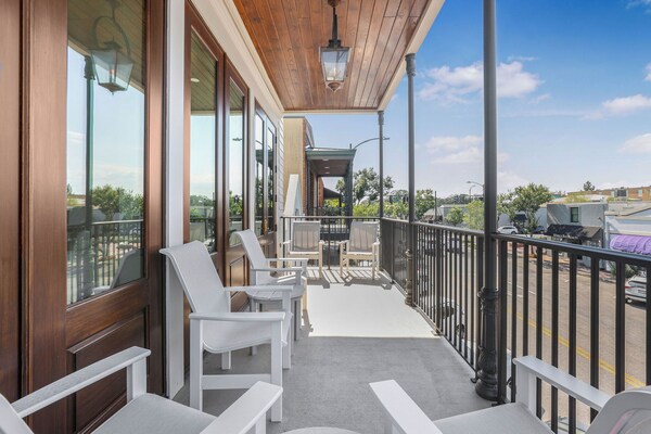 Luxury Condo Overlooking Downtown Fairhope #201 - Fairhope, AL