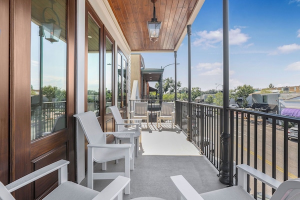 Luxury Condo Overlooking Downtown Fairhope #201 - Fairhope, AL