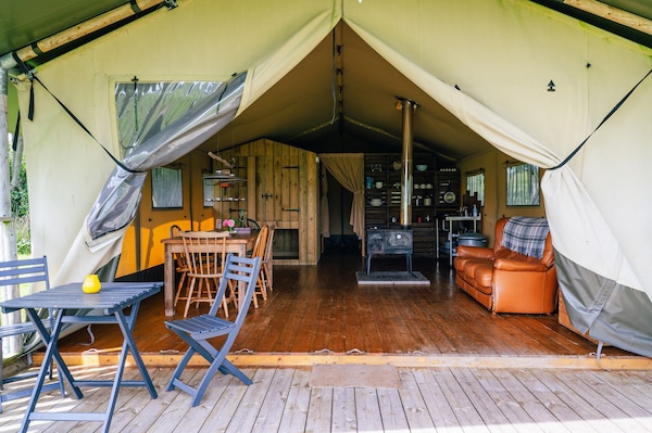 Oak, Pet Friendly, Character Holiday Cottage In Dalwood - サマセット