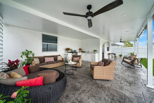 The Sleek Miami Retreat - Homestead, FL