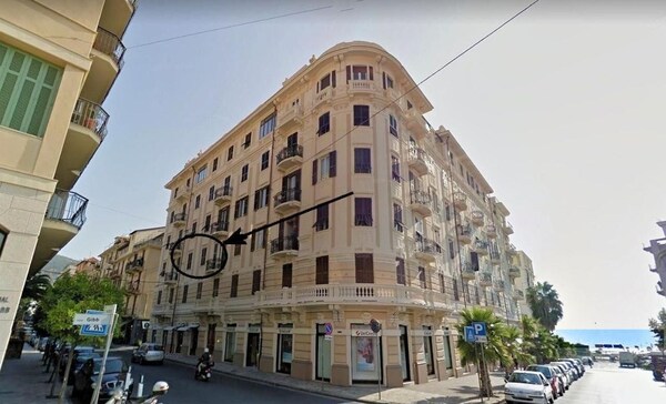 Hanbury 10 - Tres Habitaciones Piso, Capacidad 6 - Alassio