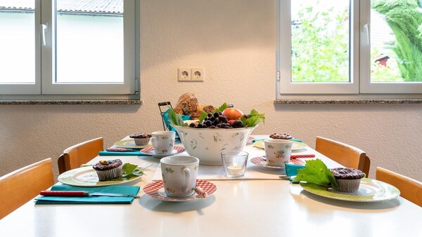Ferienwohnung/app. Für 4 Gäste Mit 40m² In Markdorf - Markdorf