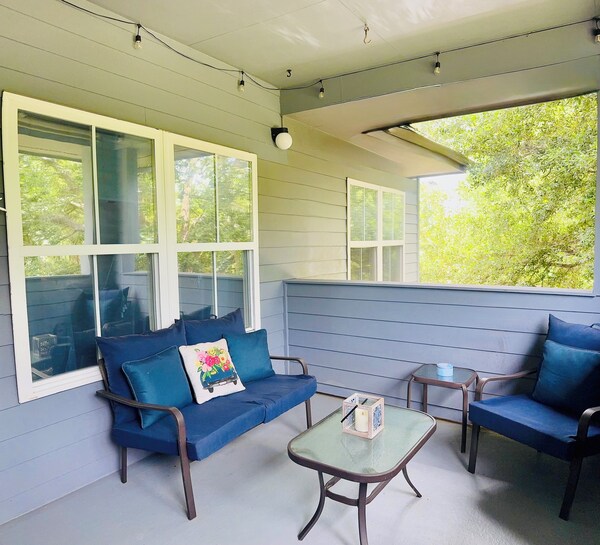 Clean & Spacious 2nd Floor Condo! Close To Wedding Venues, Restaurants And More! - Moncks Corner, SC
