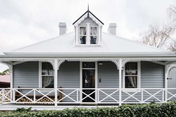 Lumière Lodge ~ Private Cottage In Old Hobart Town - Hobart