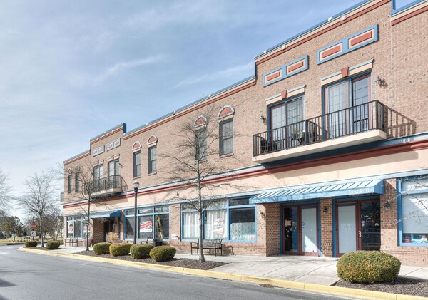 Beautifully Furnished Condo In Villages Of Five Points - Delaware