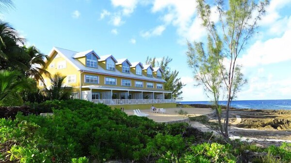 Caribbean Scuba & Family Resort - Coconut Bay, Dreamcayman.com - West Bay