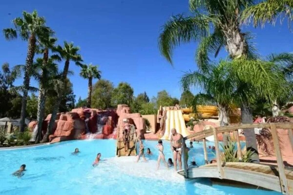 Camping 4 éToiles - Parc Aquatique - Eebaha - La Londe-les-Maures