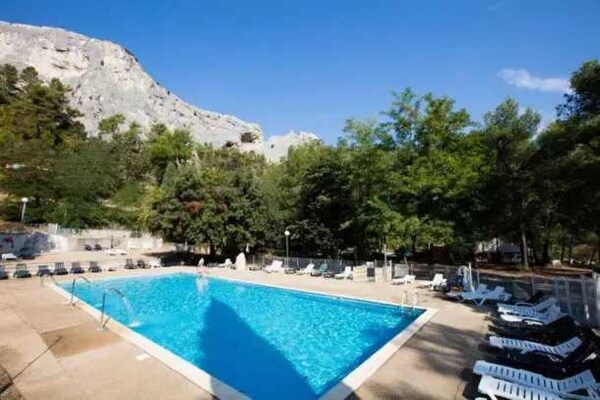 Camping 4 éToiles - Piscine  - Eebbbf - Bouches-du-Rhône