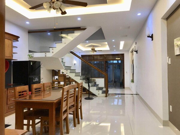 3-bedroom Townhome In Enchanting đà Nẵng With Wifi, Ac, Fitness Room - ダナン