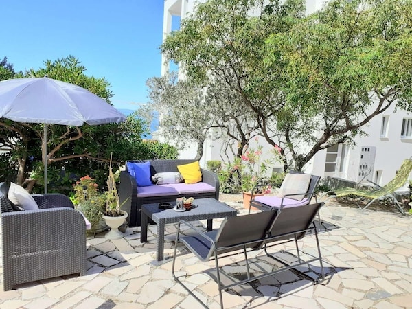 Three Bedroom Apartment With Terrace And Sea View Makarska (A-22490-a) - Makarska