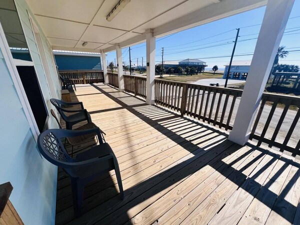 Broussard's Duplex A, Coastal Realty Group, Grand Isle, La - Grand Isle, LA