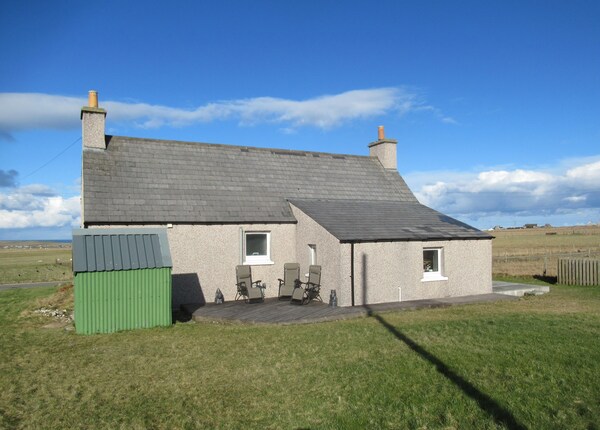 Fishermans Holding, Pet Friendly, With A Garden In Port Of Ness - Isle of Lewis