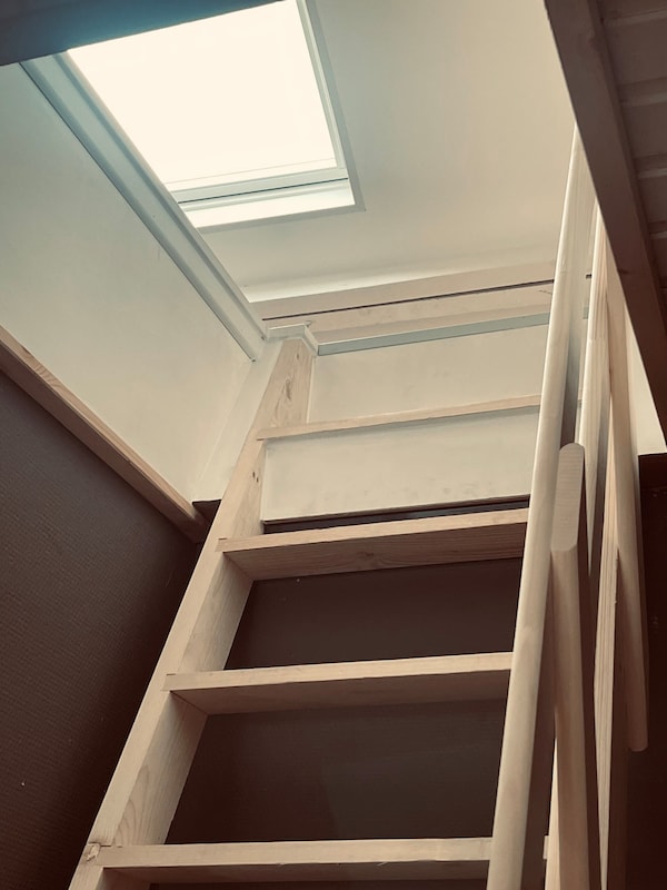Room For Rent In A Nice House In Uccle, Very Well Located. - Forest